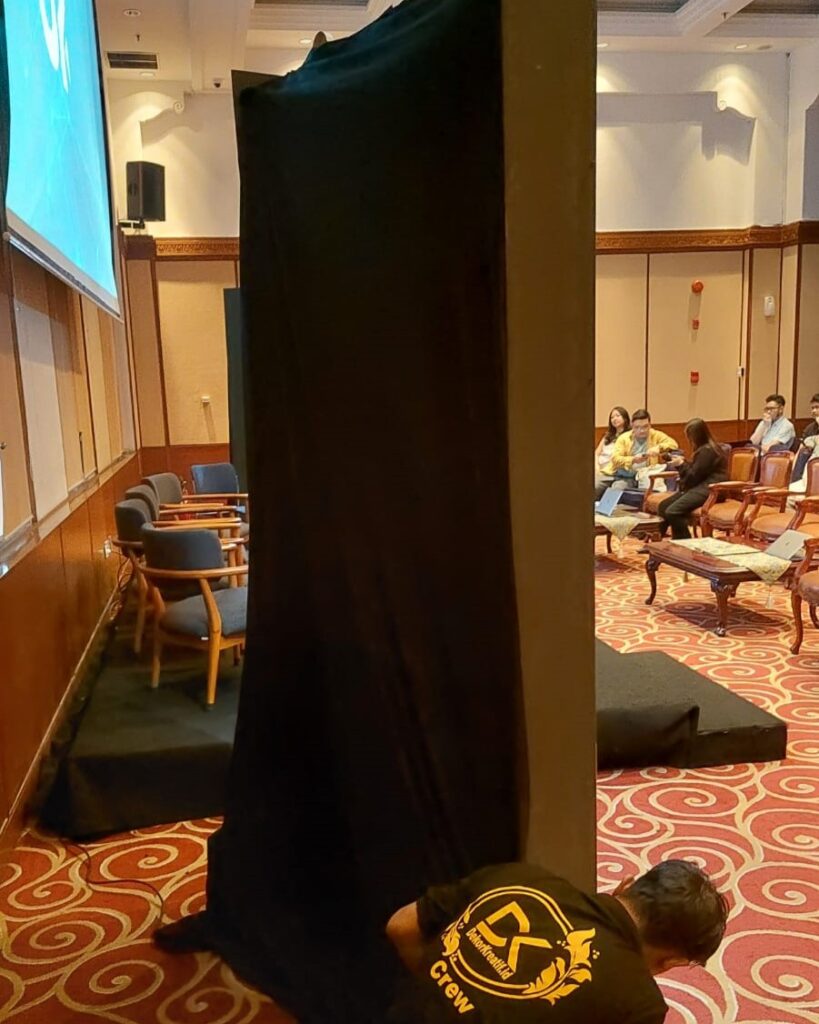 Jasa Sewa Backdrop Totem Event Display